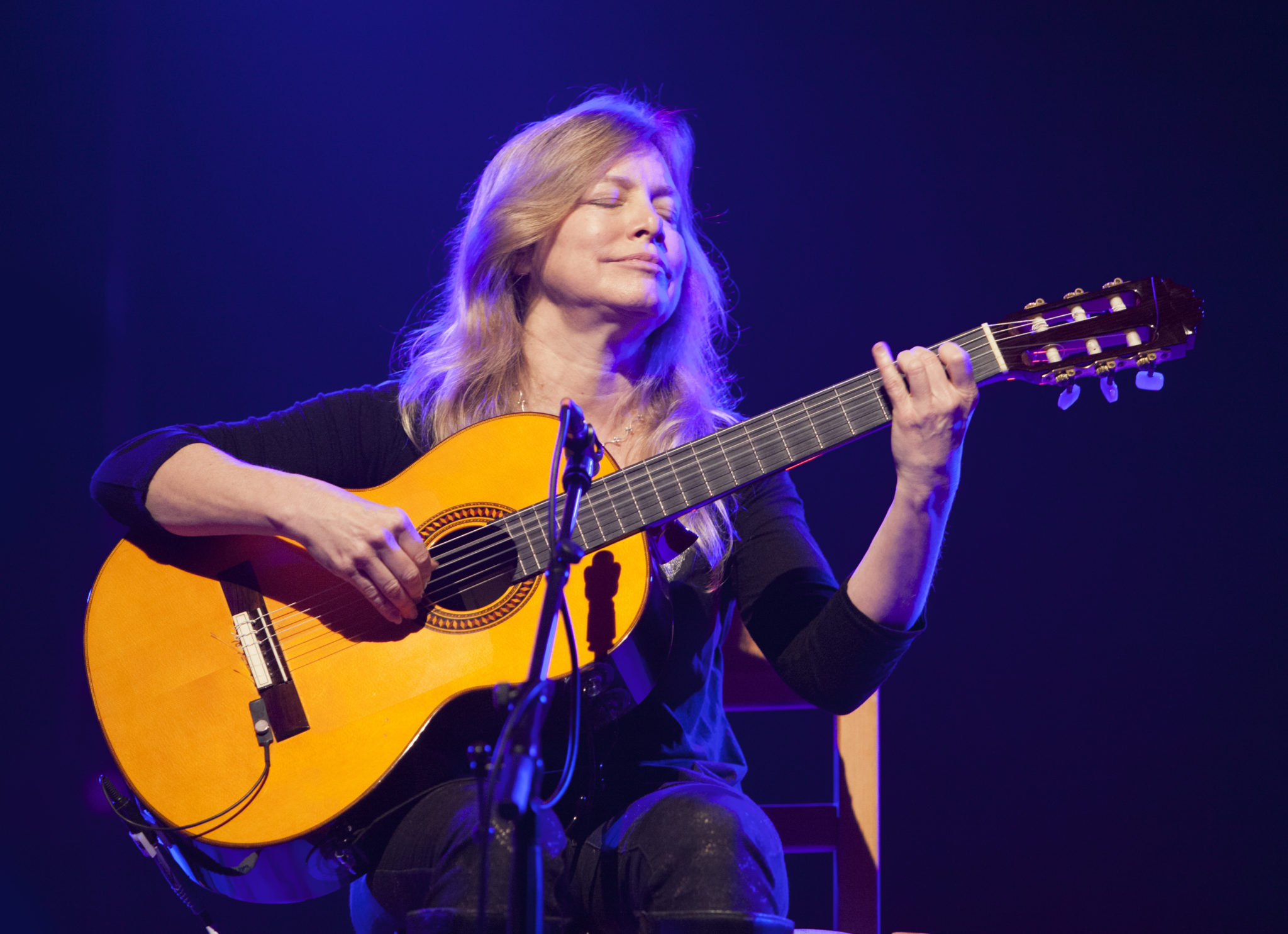 Press Photos | Muriel Anderson